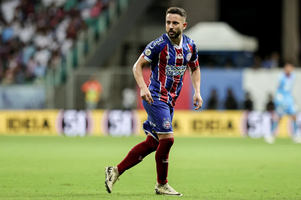 Aos 35 anos, Everton Ribeiro vira pilar de sistema defensivo do Bahia ...