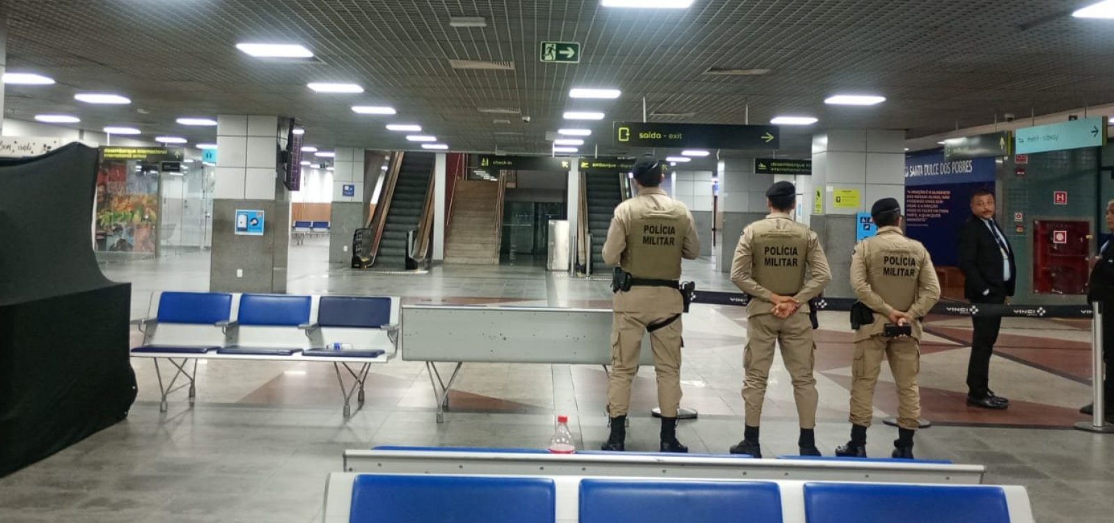 Polícia isola área do Aeroporto de Salvador após suspeita de bomba ...